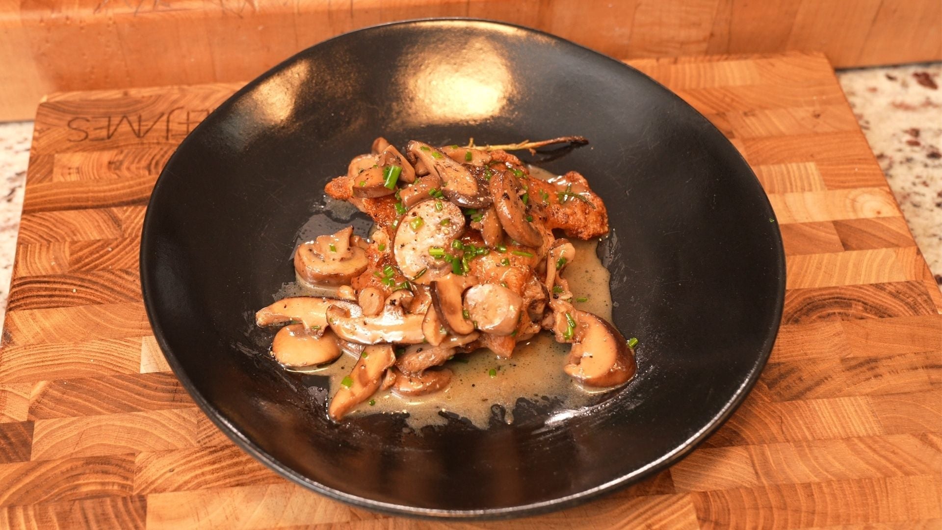 Salsa de Champiñones para acompañar proteínas – Chef James